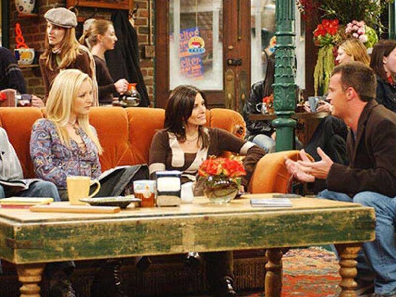 Un café de Friends abrirá sus puertas. Incluye el sillón naranjo y todo ...